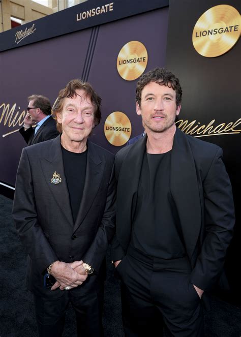 La Historia De John Branca Encarnado Por Miles Teller En Michael El