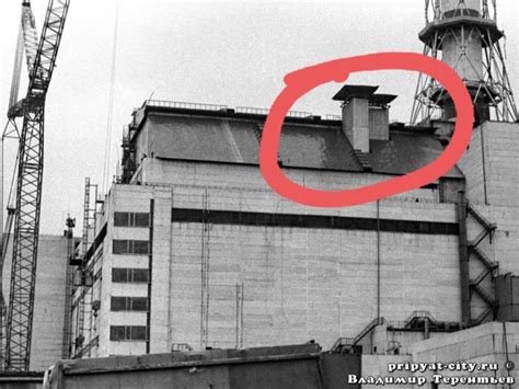 What Is This Structure In The Side Of The Reactor Hall Roof Used For