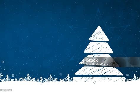 배경에 눈과 땅 전체에 눈송이와 복사 공간이 있는 반짝이는 점박이 배경으로 빛나는 하나의 창의적인 흰색 만화 크리스마스 트리가 있는 수평 어두운 자정 네이비 블루 크리스마스