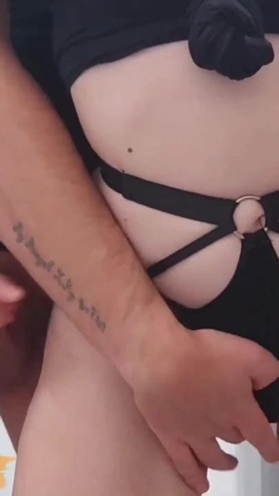 Jaw Dropping Moment From Young Couple Masturbates And They At The Same