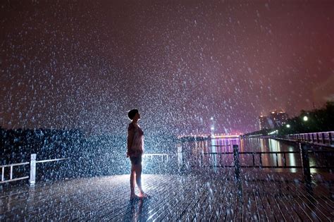 壁纸雨夜 雨夜灯光 雨夜想你简 大山谷图库