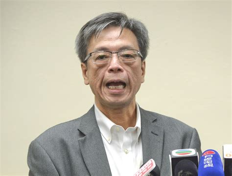 梁子超稱變種病毒或潛逾21日難以控制 促停高危地航班 星島日報