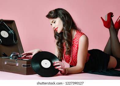 Hundred Vintage Pin Up Radio Royalty Free Images Stock Photos Pictures Shutterstock