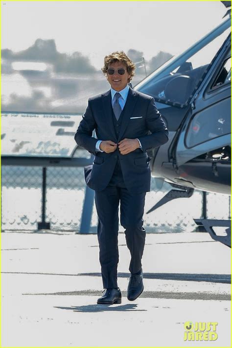 Tom Cruise Arrived At Top Gun Maverick Premiere In A Helicopter Photo 4754487 Tom Cruise
