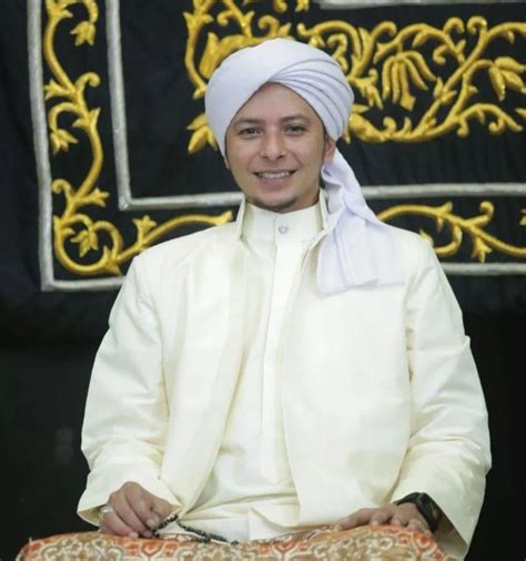 Rezeki Mengalir Deras Dan Dosa Berguguran Habib Rifky Alaydrus Baca Sholawat Ini 10 Kali