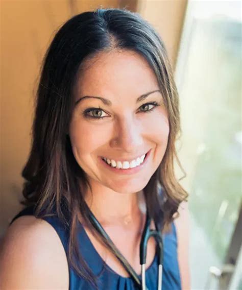 Alena Zweben Nd Naturopathic Doctor In Downtown Seattle Seattle Wa Market Place Naturopathic