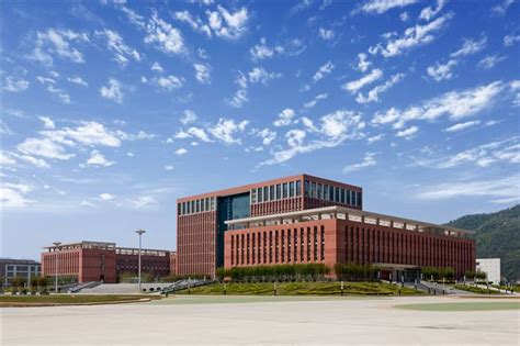 吉林大学珠海学院 吉林大学珠海学院宿舍 吉林大学珠海学院东门 大山谷图库