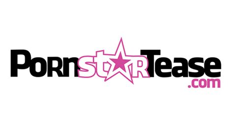 Porn Star Julia Ann Teasing With Her Shaved Pussy 13 Photos