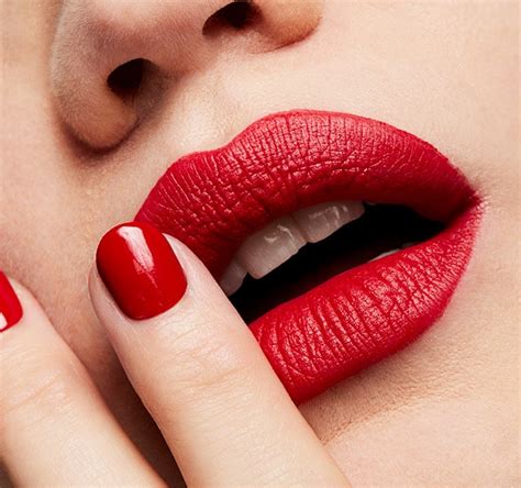 Ruby Woo Swatch Jstyle