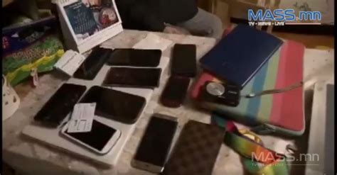 Тусгай программ ашиглан иргэдийн дансан дахь мөнгийг луйварддаг этгээдүүийг баривчиллаа