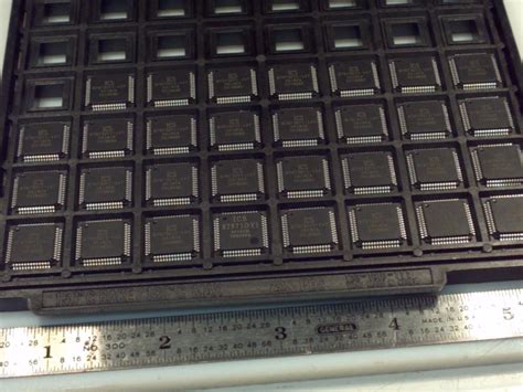 ics ics87973dyi 147 lvcmos lvttl clock multiplier zero delay buffer