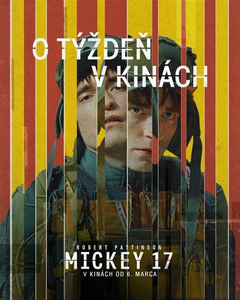 미키 17 해외포스터 영화 무코