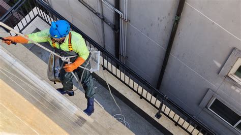 외벽준공청소건물외벽준공청소외벽유리창청소windows 로프공의 외벽청소 현장 고프로10촬영 Youtube