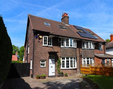 Altrincham Wa14 4 Bed Semi Detached House For Sale £650 000