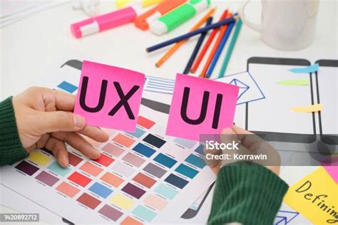 Ux Ui 디자이너 작업 공간의 창조적 인 상단보기 사진 사용자 경험 개념 개념에 대한 스톡 사진 및 기타 이미지 개념