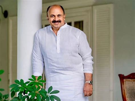 Saif Ali Khan Navigates Controversies And Chooses Caution In Career