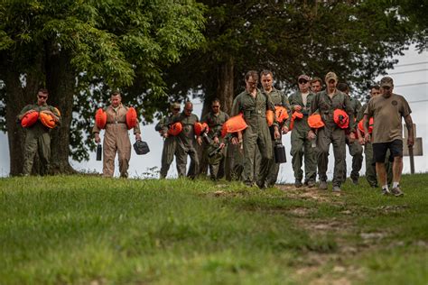 Kentucky Airmen Complete Water Survival Training 123rd Airlift Wing