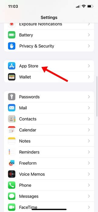 how to turn on automatic app updates on iphone