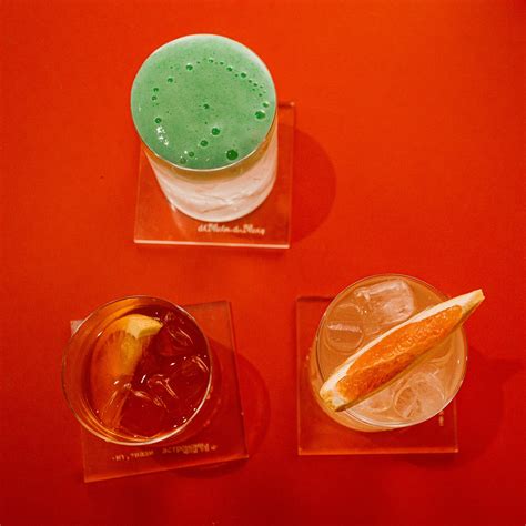 Заходи сегодня на коктейль есть алко и без