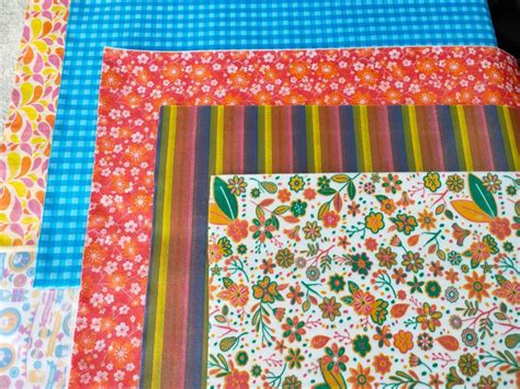 กระดาษสาห่อเหรียญโปรยทาน แบบลาย