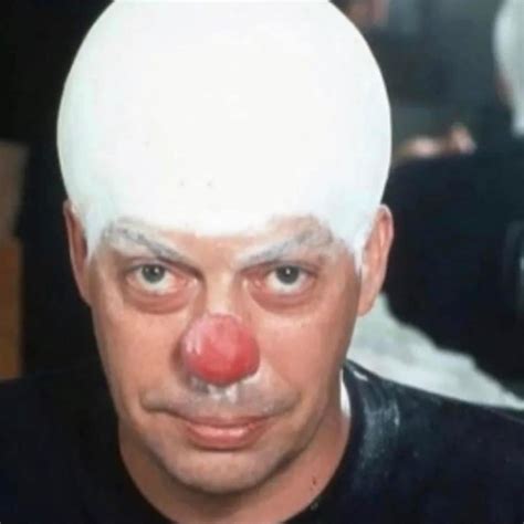 Tim Curry Pennywise Tanden 5 Reasons Why Bill Skarsgard Is The Best