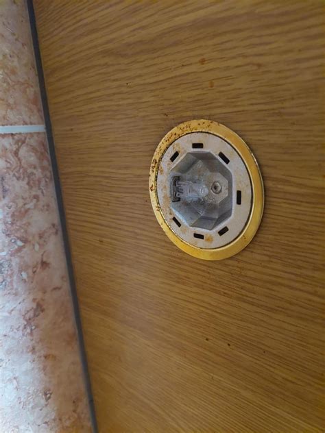 Как да направя ремонт у дома Здравейте къде можем да намерим такива лампички за тези лунички