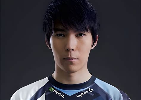 【apex】まろんmaronの感度・設定は？顔や年齢などのプロフィールについても紹介！