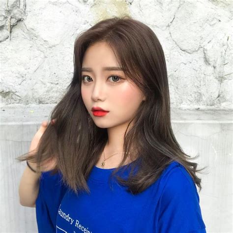 이진아 On Instagram 붕붕이 타고 강남 가는 중🚖” Ulzzang Girl Beautiful Asian