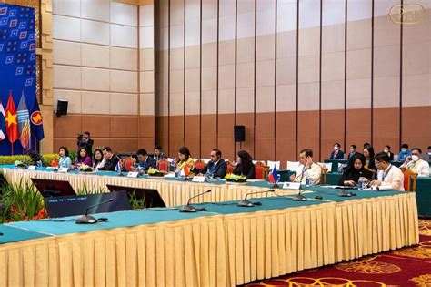 សម្តេចអគ្គមហាពញាចក្រី ហេង សំរិន អញ្ជើញជាអធិបតីភាពបើកកិច្ចប្រជុំសមាជិកសភាវ័យក្មេងអាយប៉ា Ams Central