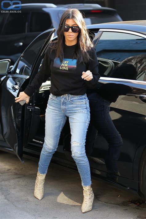 Kourtney Kardashian Nude Pictures Photos Playbabe Naked Topless Fappening