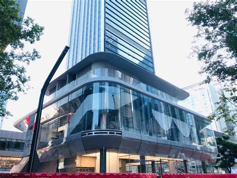 华为深圳万象天地旗舰店设计费100万欧施工成本3万人民币