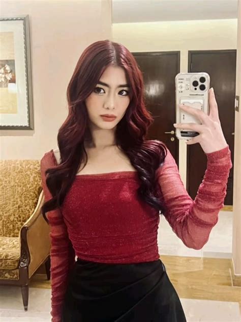 Bini Mikha In 2024 Tiktok Style Pretty Selfies Pretty Brunette