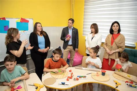 ნორვეგიის საელჩოსა და გაეროს ბავშვთა ფონდის წარმომადგენლები აჭარის საგანმანათლებლო