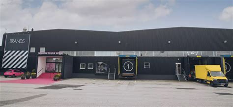 提高整个零售价值链的安全、安防和效率 Axis Communications