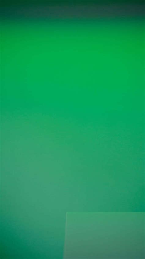 Download A Rich And Vibrant Green Gradient
