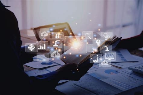 디지털 전환 기술 전략 비즈니스 프로세스 및 데이터의 디지털화 및 디지털화 운영 최적화 및 자동화 고객 서비스 관리 인터넷 및