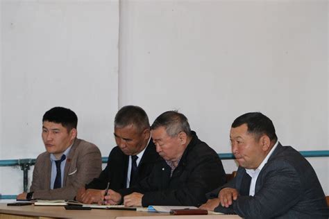 АЙМГИЙН ИТХ ЫН ДАРГА Ш ХАВЫЛ УИХ ЫН ГИШҮҮН Х БАДЕЛХАНЫ ХАМТ БУГАТ СУМАНД АЖИЛЛАЖ БАЙНА