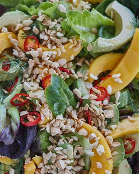 호주 입맛 없는 요즘 담백하고 상큼하게 한 끼를 챙길 수 있는 샐러드 메뉴를 소개합니다~🥗 ⠀ 이 샐러드는 사이드 디시로 먹어도 좋고 익힌 새우를 얹으면 완벽한 한끼