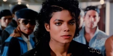 کافه‌سینما فیلم زندگی‌نامه‌ی مایکل جکسن، مشکل حقوقی پیدا کرد