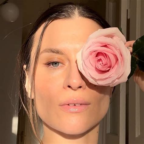 Ilona Bogdane 🌌 Ilona Bogdane • Threads Say More