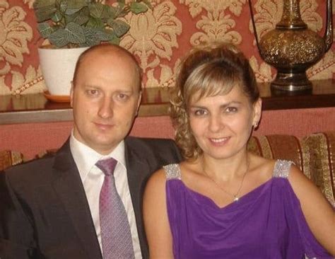 Женатый и детный кандидат в главы Удмуртии от КПРФ ищет себе 16 летних девочек через Tinder