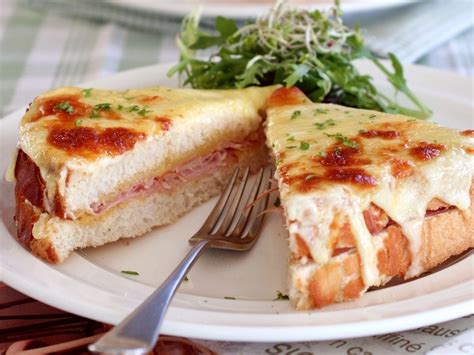 따뜻한 샌드위치 크로크 무슈