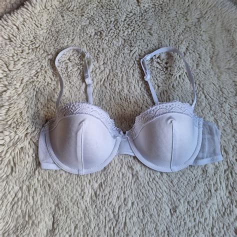 Бюстгальтер — ціна 100 грн у каталозі Бюстгальтери Купити жіночі речі за доступною ціною на Шафі