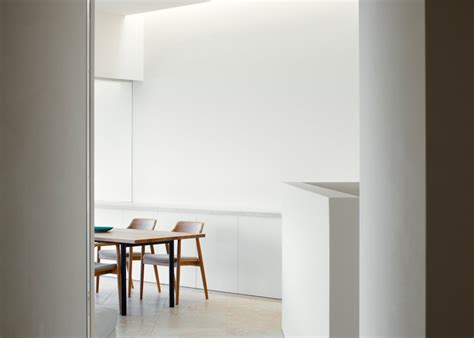 John Pawson Creates Bright White Holiday Home On Okinawa
