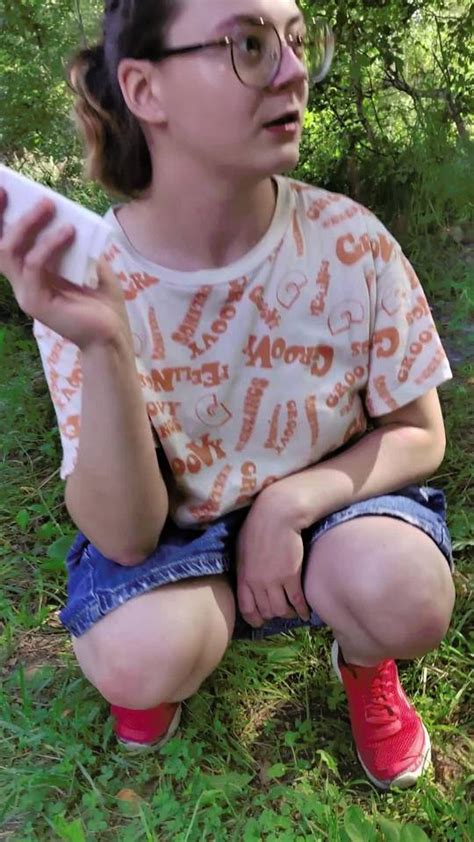 Would You Lick My Pussy After I Pee Scrolller