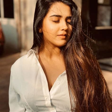 Beautiful Ullu Web Series Actress Name With Photos Updated