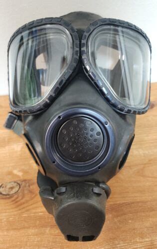 Us Military M40 Series Gas Mask Cbrn Large And Genuine Issue Canvas Bag