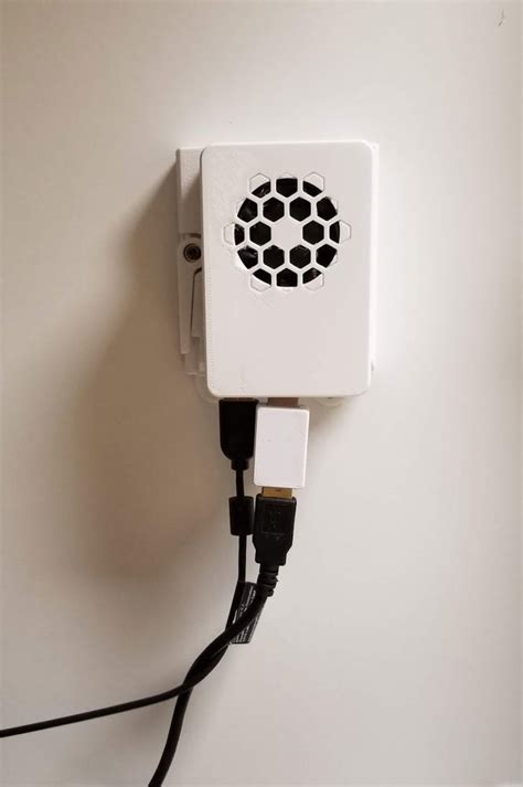 Raspberry Pi Quick Release Latching Mount Remix Of Malolo S Screw