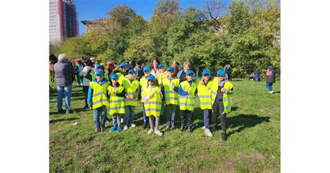 Детско полицейско управление отваря врати в специално училище за деца с увреден слух в София