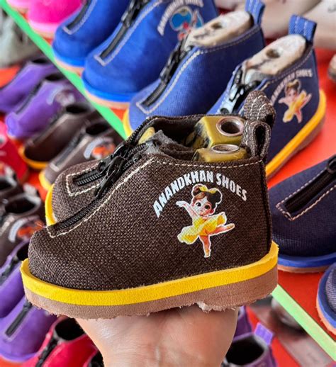 Anandkhan Цэцэрлэг гэрт өмсөх боломжтой хөлд орж байгаа жоохнуудад👶